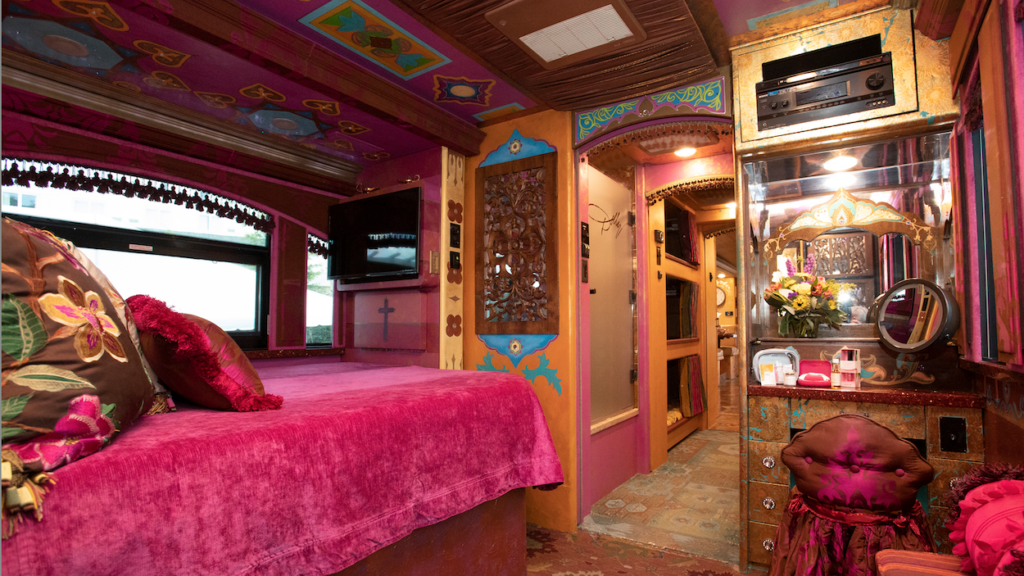 Sleep in Dolly Parton’s tour bus suite at Dollywood - The Travel Addict