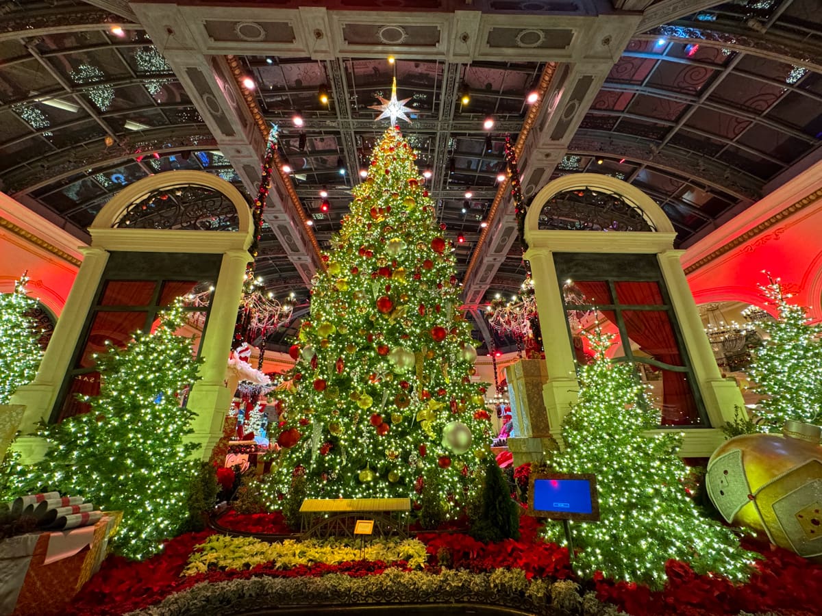 The Bellagio Gardens Light Up With A Nutcracker Theme