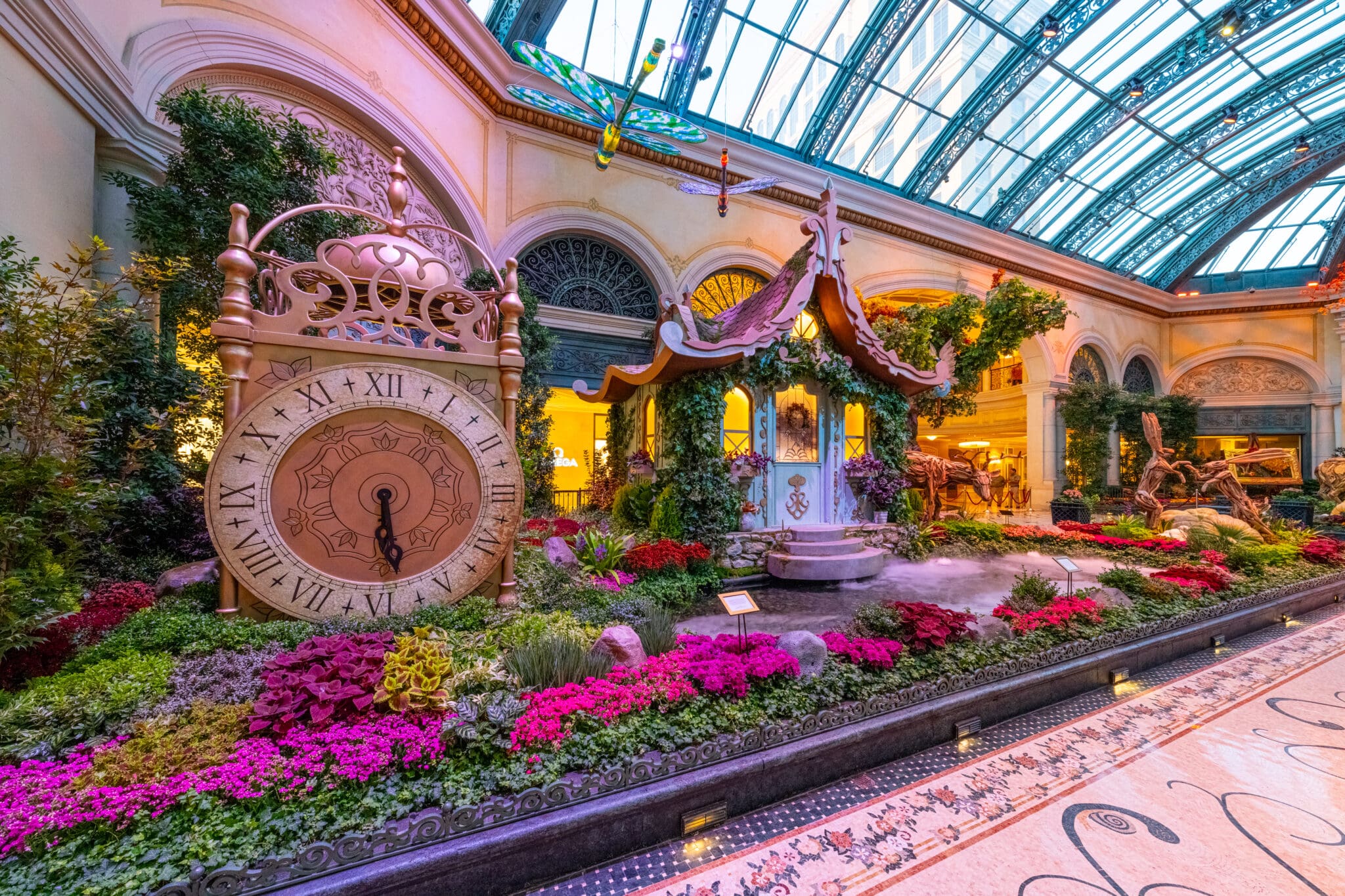 Bellagio’s Conservatory & Botanical Gardens Reveals Fall Display