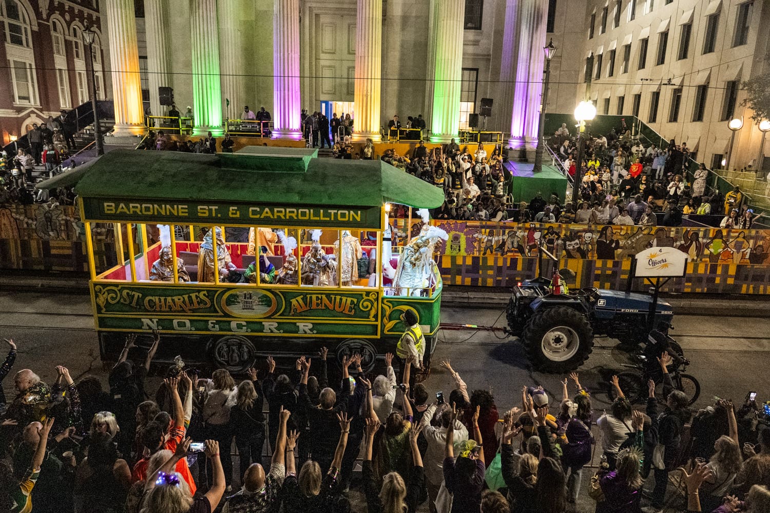 Babylon’s Enchanting 2025 Mardi Gras Parade