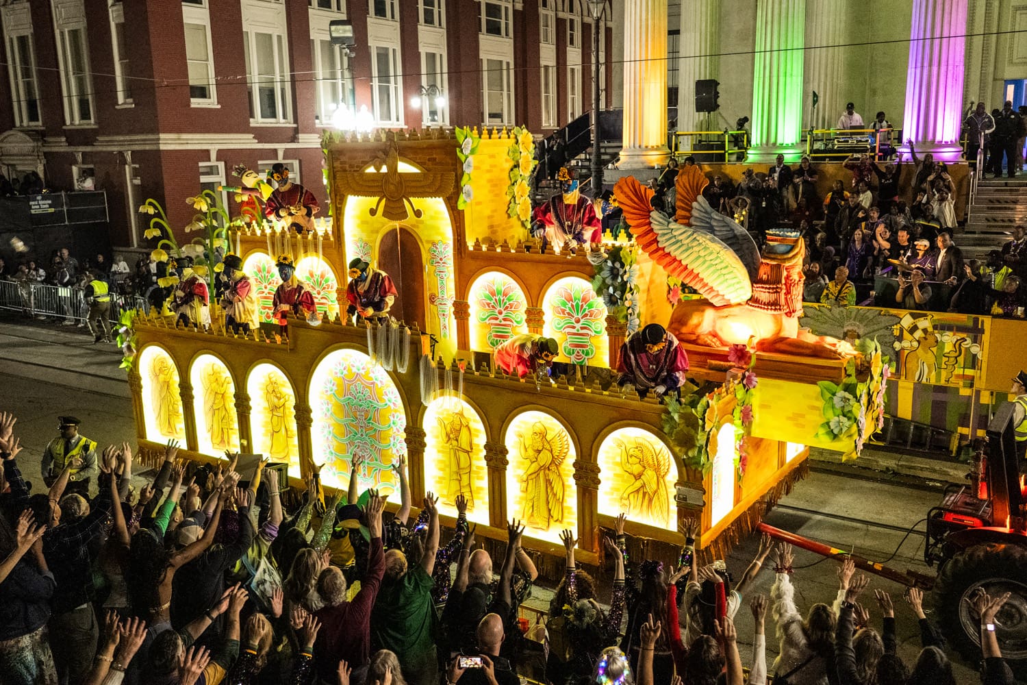 Babylon’s Enchanting 2025 Mardi Gras Parade