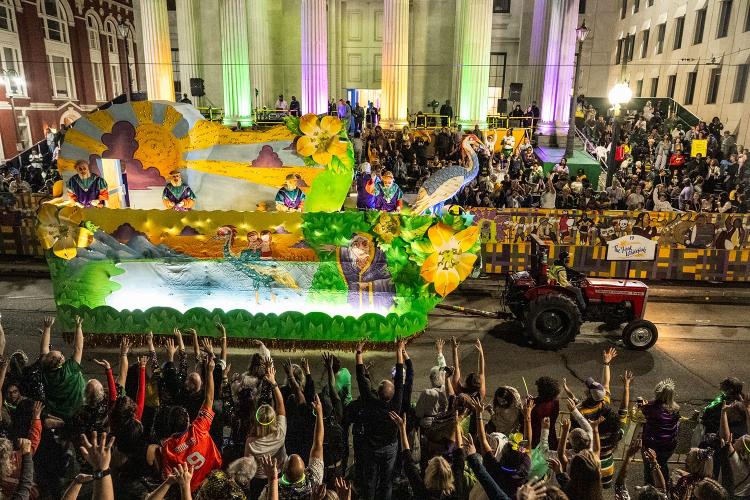 Babylon’s Enchanting 2025 Mardi Gras Parade