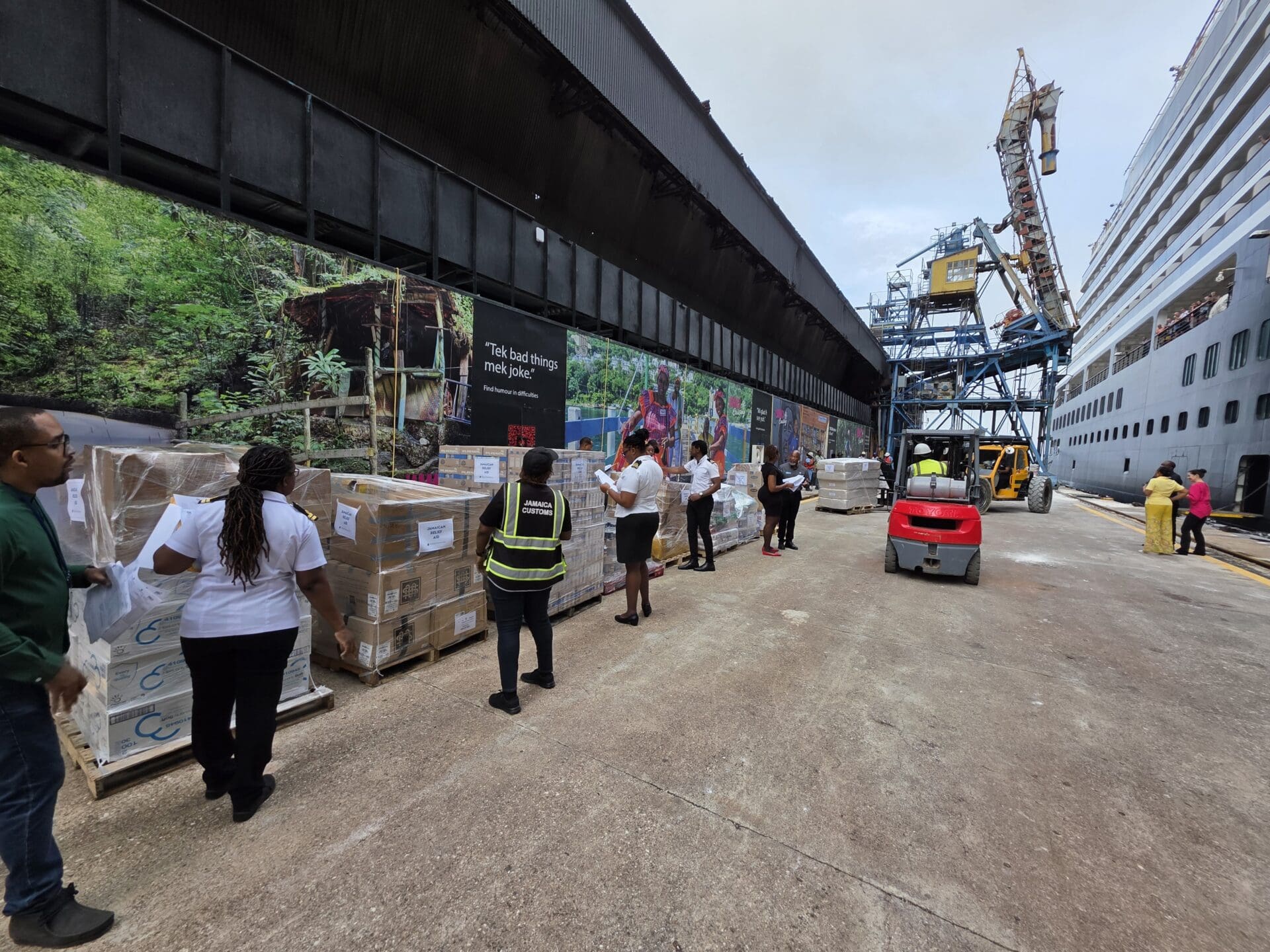 Holland America Line Sends Zuiderdam to Aid Jamaica